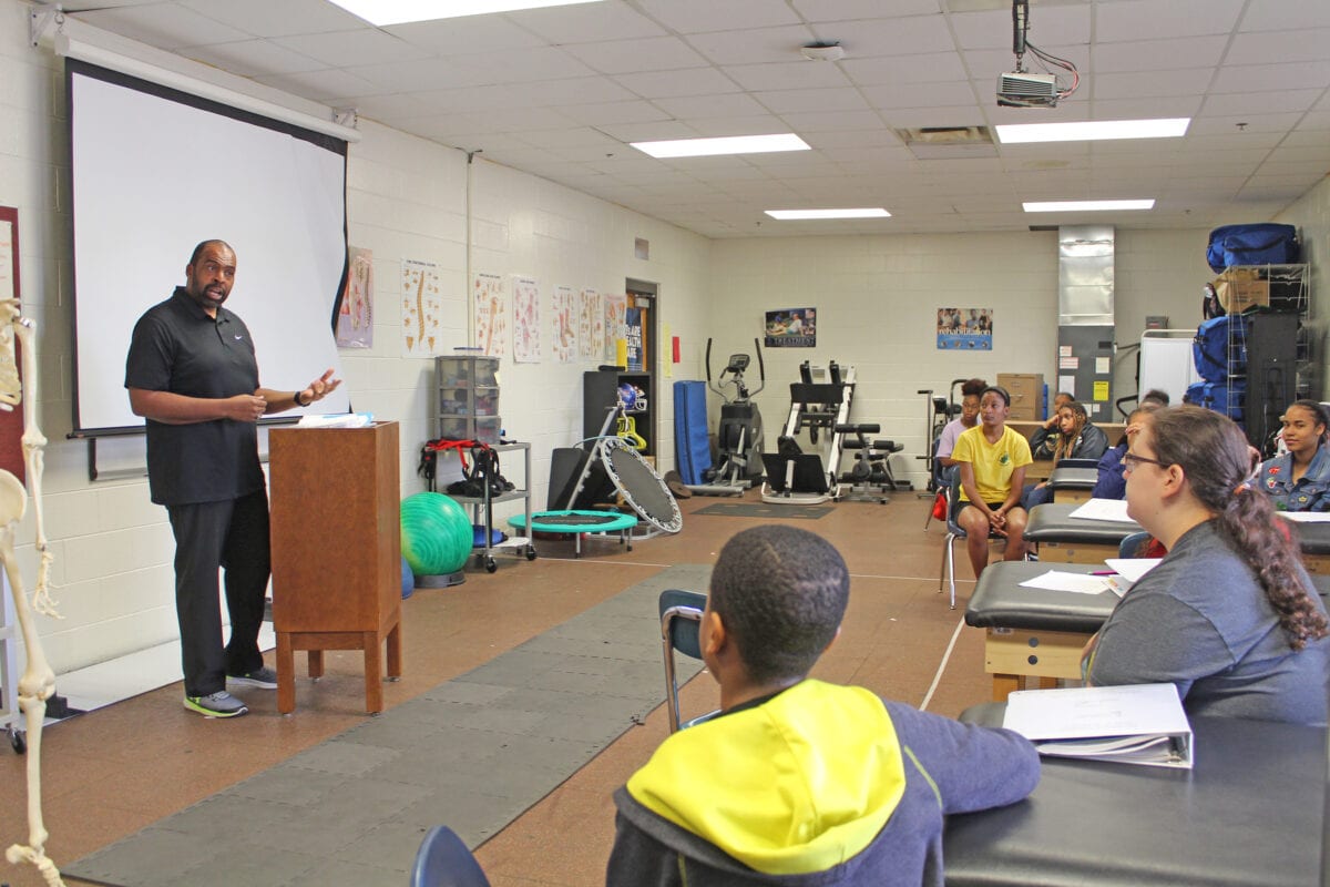 RCPS students dive into sports medicine at Student Athletic Aide camp ...