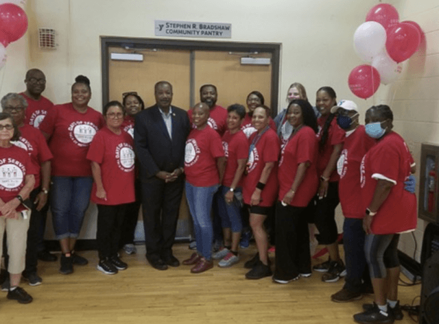 Wade Walker YMCA honors DeKalb Commissioner Steve Bradshaw at food ...
