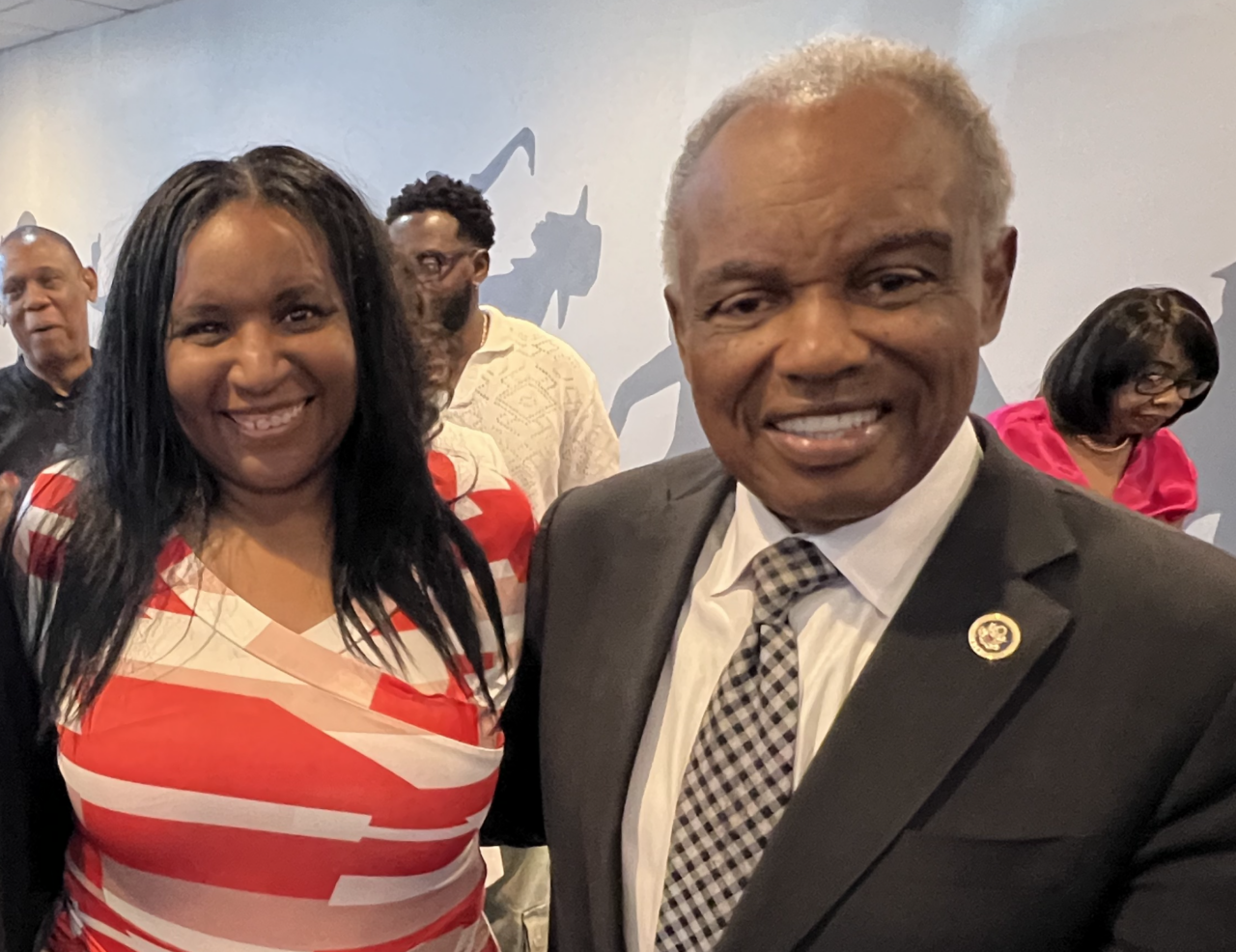 Crowd turns out for Congressman David Scott’s meet-and-greet in ...